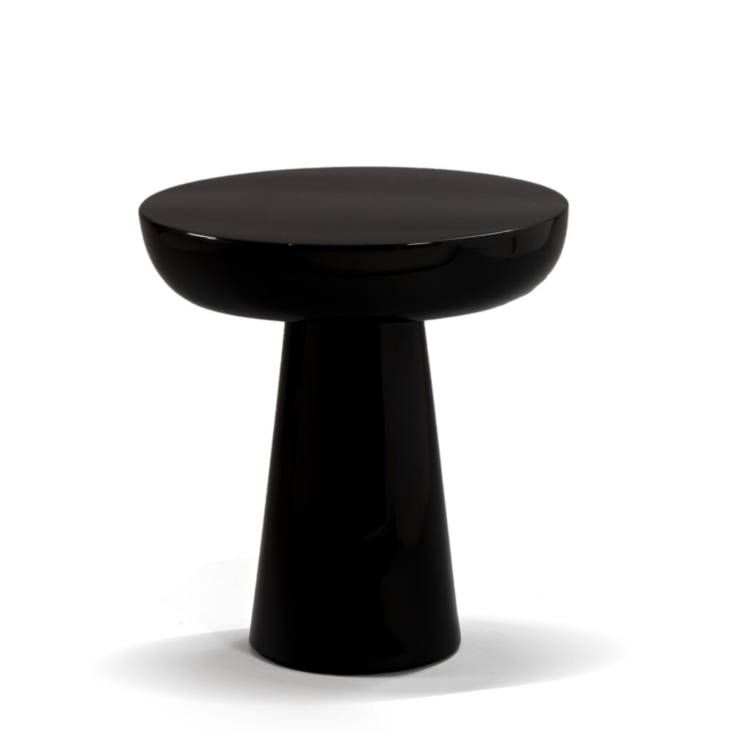 Column side table – Pinakin Studio